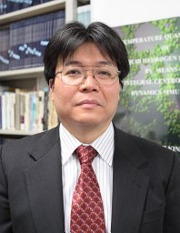 A path integral centroid molecular dynamics study of nonsuperfluid ...